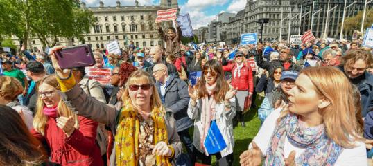 Thousands join pro-life march in London