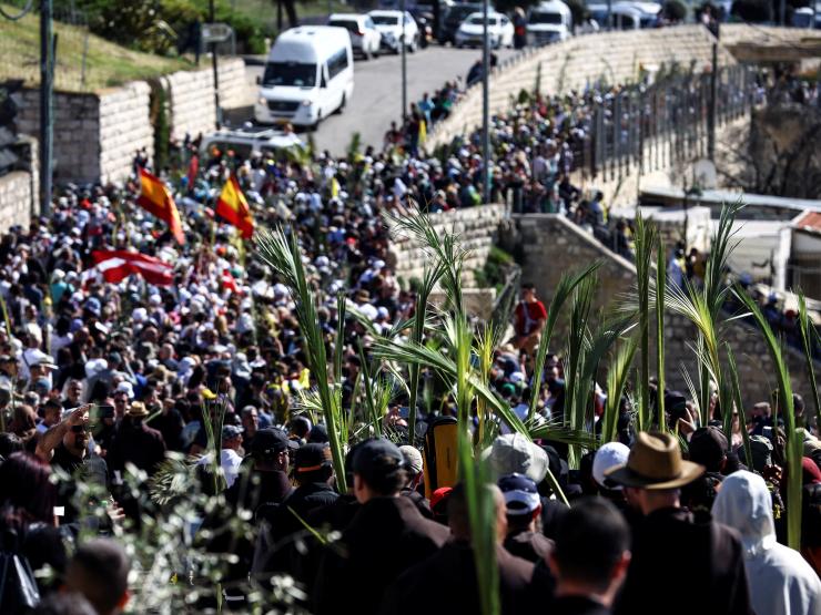 Christians celebrate Palm Sunday in Jerusalem, striving to maintain ...
