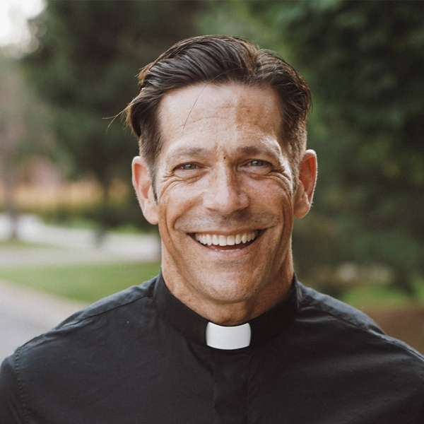 Father Mike Schmitz’s 'Bible in a Year' podcast approaches one billion ...