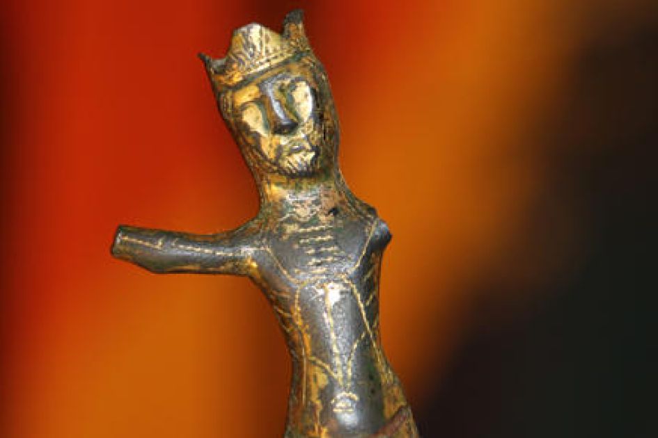 Cathedral-goers get up-close look at snatched medieval crucifix