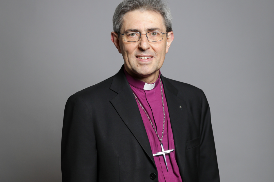 Bishop of Winchester retires following concerns about his leadership
