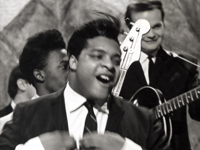 'Heaven has gained another angel': Tributes for founding Isley Brothers ...