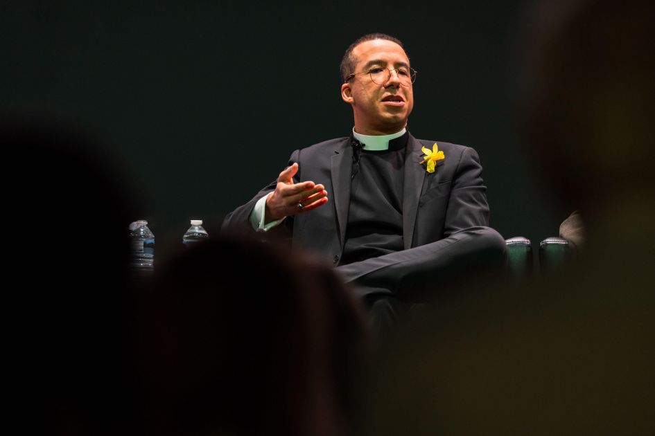 Calvin Robinson loses temporary ministry license after nine days