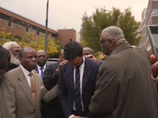 Pastors seen praying over newly elected Muslim NYC mayor in powerful video
