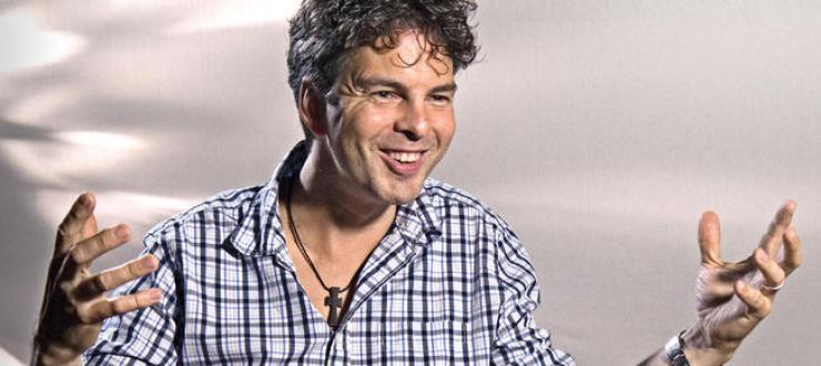 Pete Greig hands over leadership of 24-7 Prayer