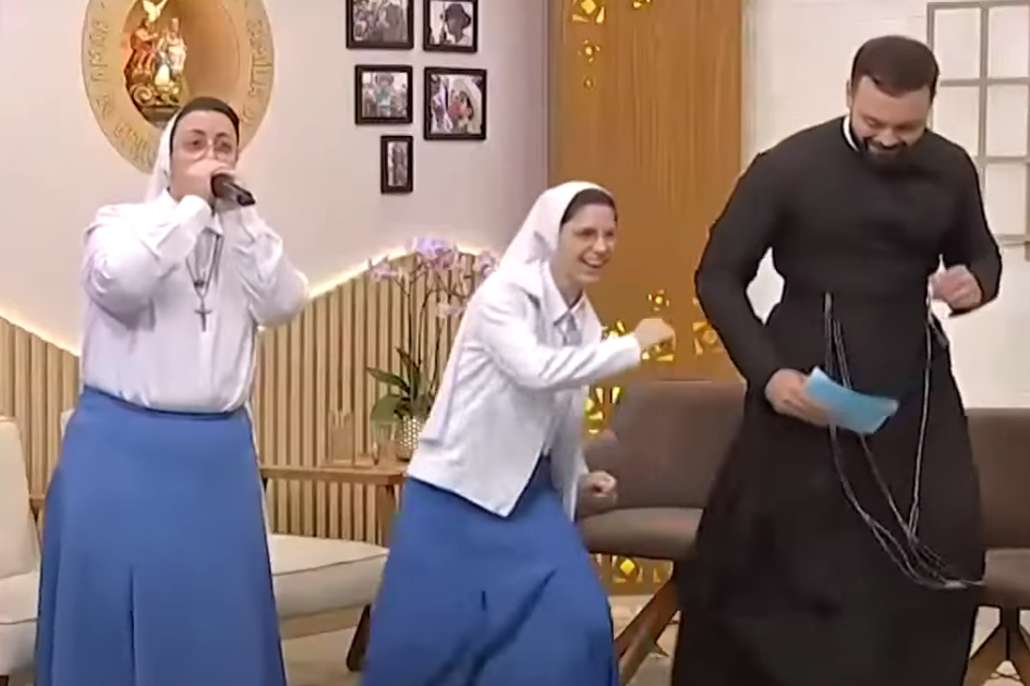 'This goes hard!': Beatboxing nun goes viral