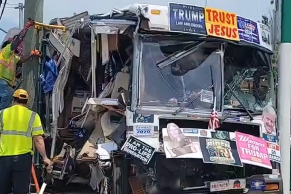 Trump supporters' 'Trust Jesus' bus crashes hours before rally