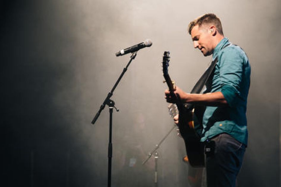 Tim Hughes to leave HTB