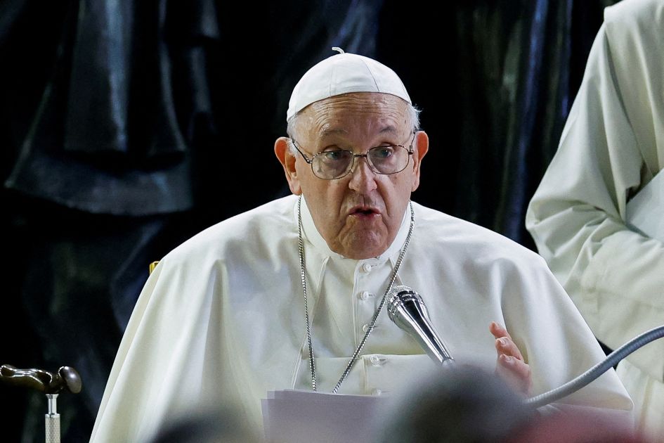 Pope declares 7th October a day of prayer and fasting