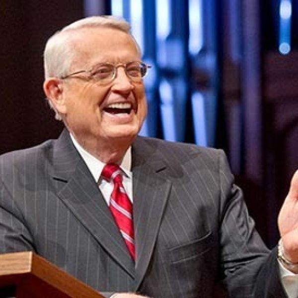 Chuck Swindoll bids farewell to pulpit to take broadcast ministry to ...