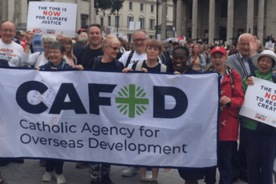 Christians join thousands of climate change demonstrators to march on ...