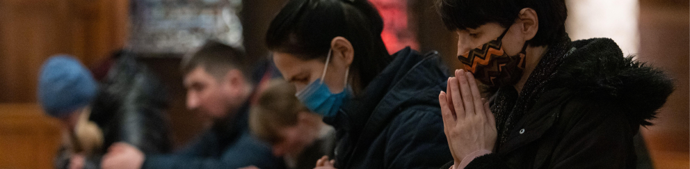 The Ukrainian army chaplain who is praying for Russian families