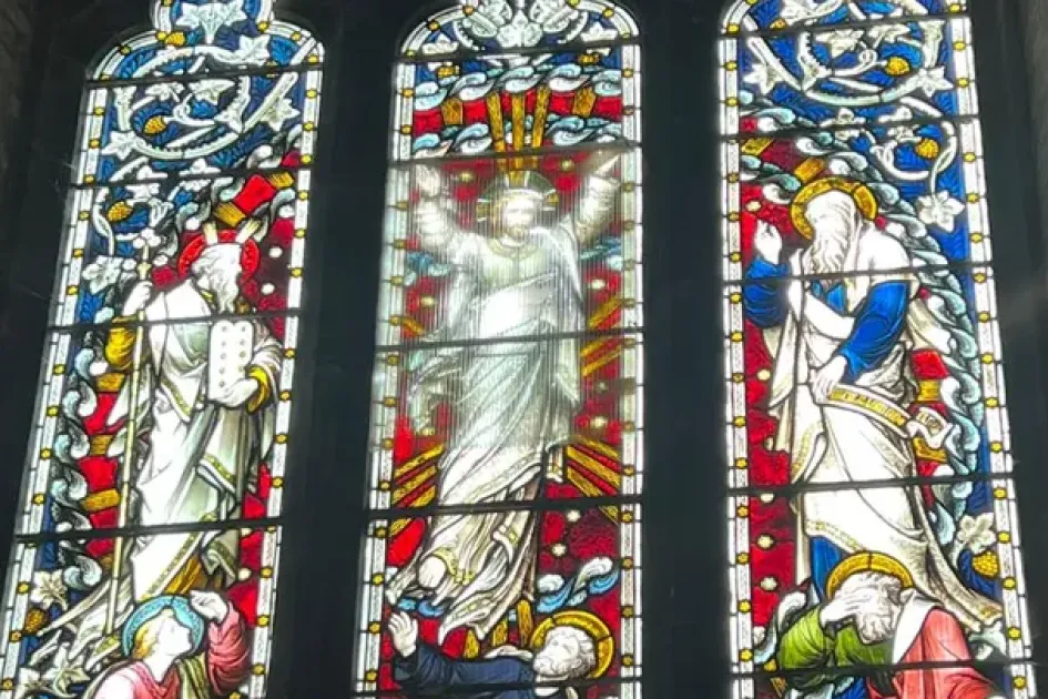 Locals raise £1,800 to save stained glass at Taunton church