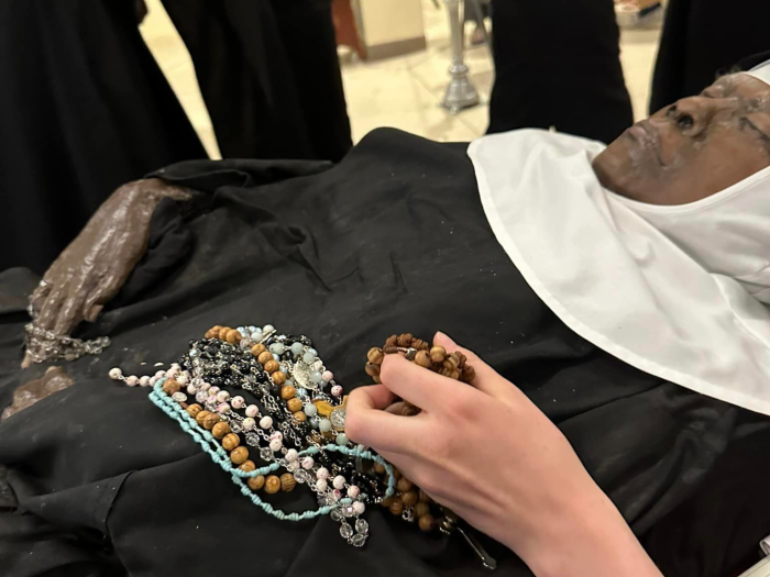 ‘It’s a miracle!’: Nun’s body exhumed four years after death shows no ... ‘It’s a miracle!’: Nun’s body exhumed four years after death shows no ...