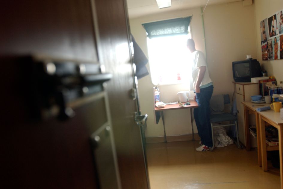 Bishop leads prayers for prisoners to know God's transforming love
