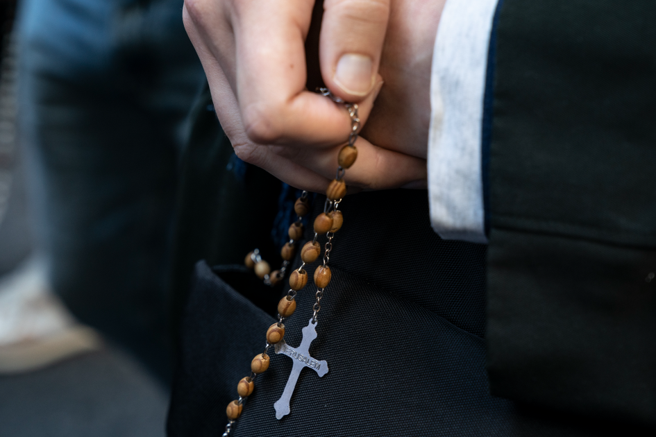 Younger American priests are more conservative and traditional, new ...