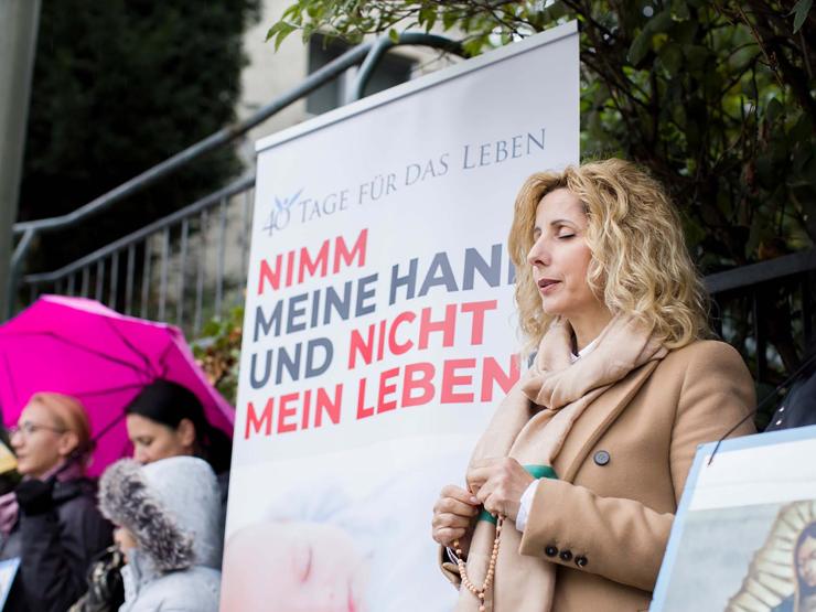 Top German Court rules pro-life group may gather to pray near abortion ...