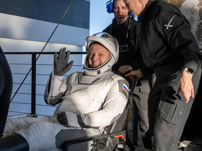 Stranded astronaut preaches Gospel from space