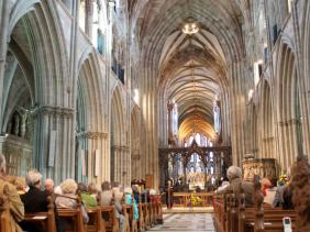 CofE endowment fund shows positive 8% growth