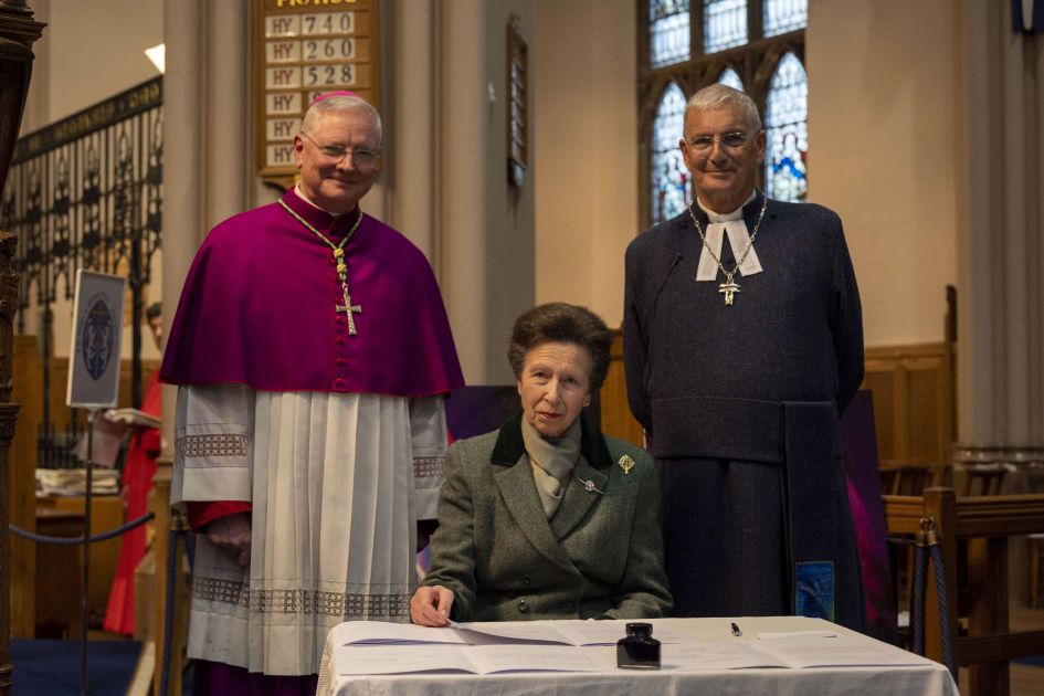 Princess Royal signs unity declaration between Church of Scotland and ... Princess Royal signs unity declaration between Church of Scotland and ...