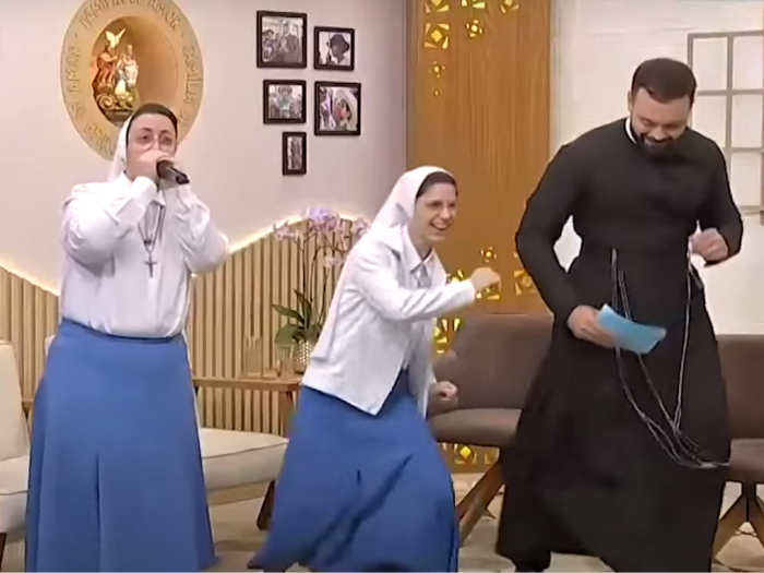 'This goes hard!': Beatboxing nun goes viral