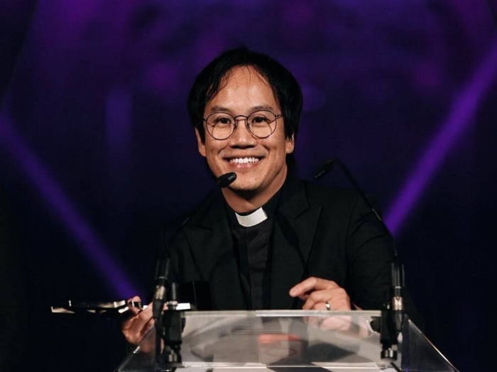 British Chinese vicar wins National Diversity Award for faith and ...