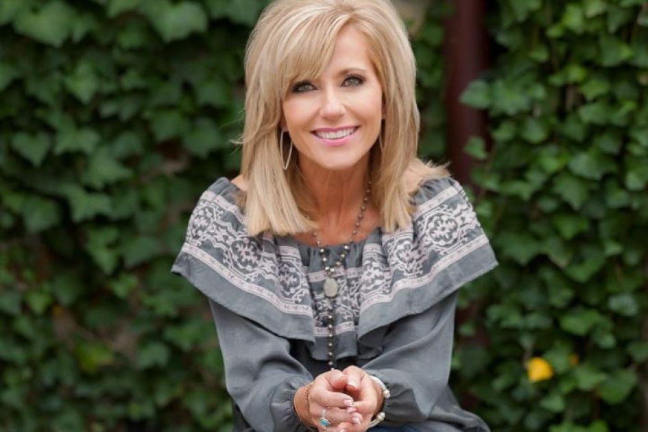 Popular preacher Beth Moore announces Twitter break and says she's ...