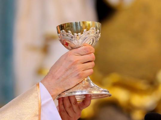 Catholic priests allowed to offer Holy Communion from the chalice for ...