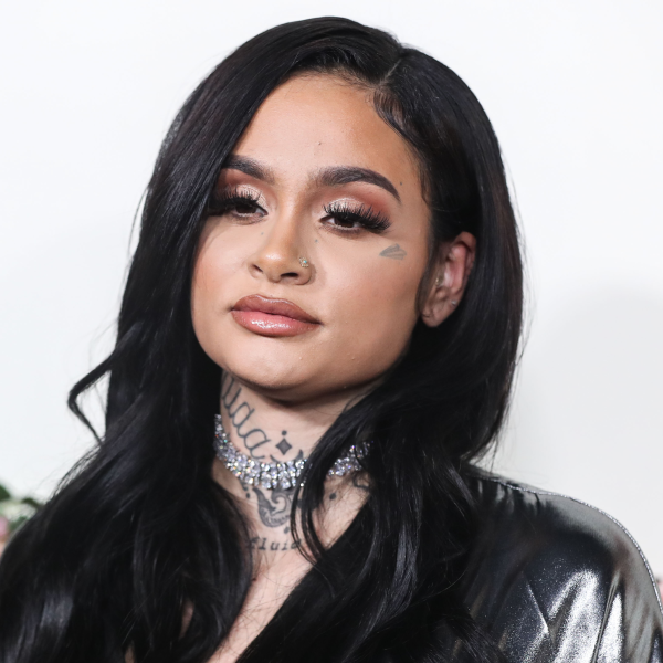 Kehlani praises God publicly in new singing video