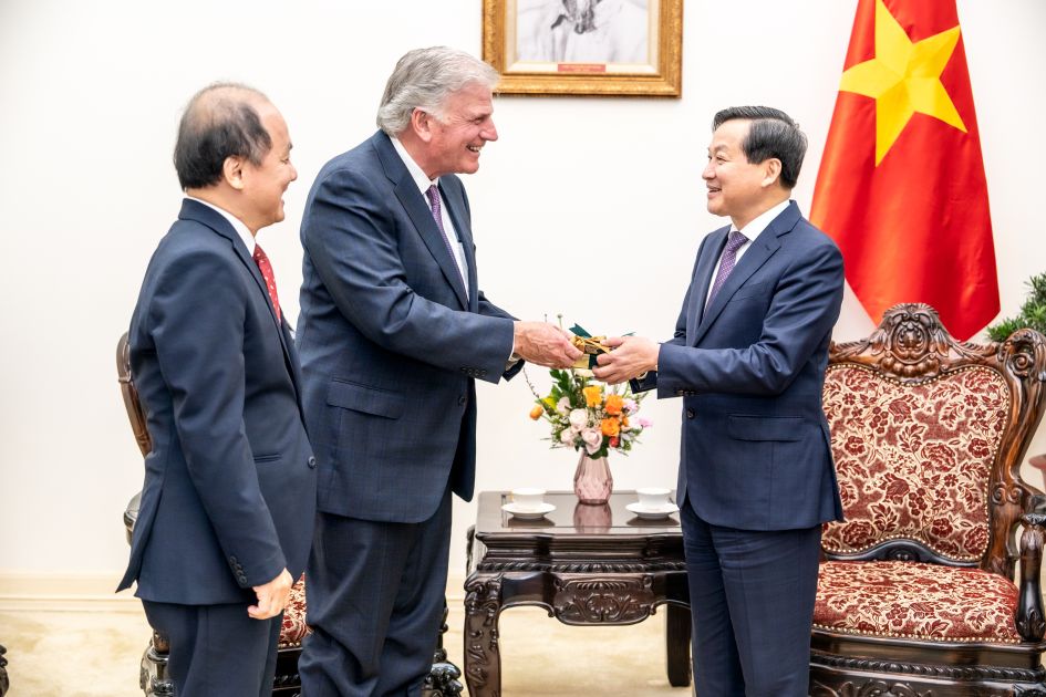 Franklin Graham welcomed to Vietnam in landmark visit