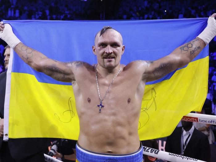Christian boxer Oleksander Usyk praises God after beating Anthony Joshua