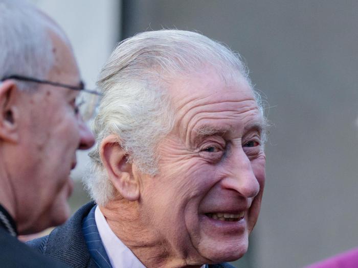 King chooses first public investiture since illness to honour ...