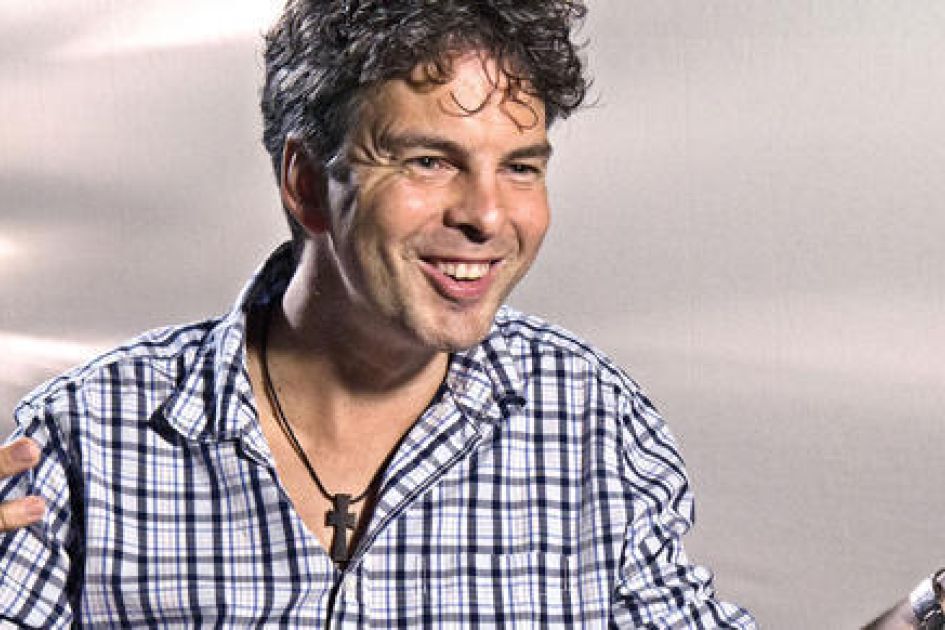 Pete Greig hands over leadership of 24-7 Prayer