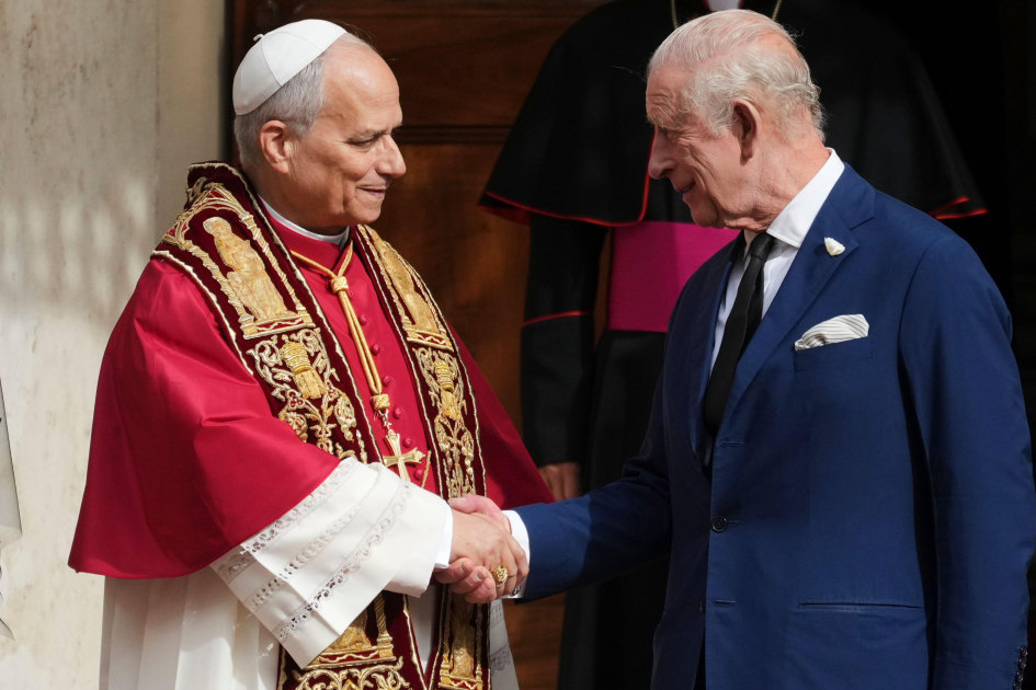 Protestant leaders blast King Charles III for praying with Pope XIV in ...