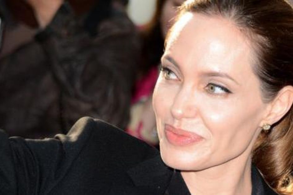 Angelina Jolie meets Pope Francis