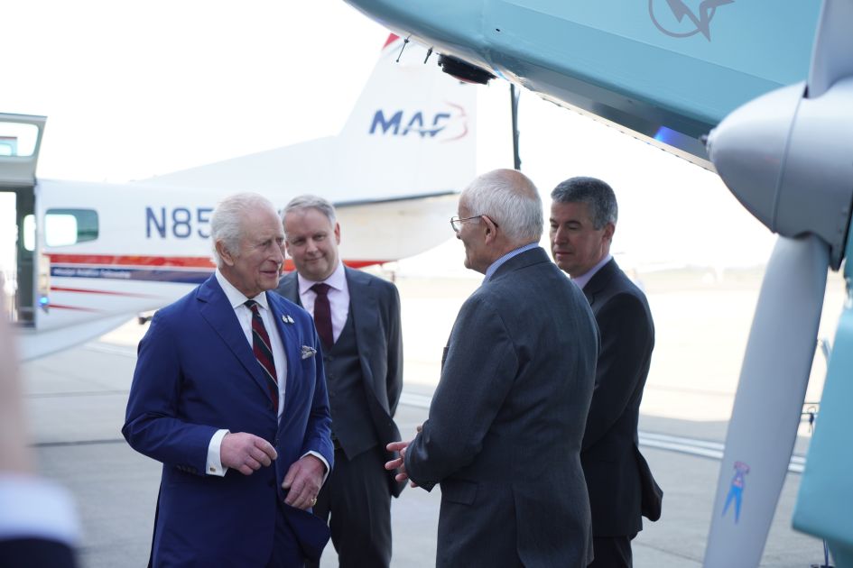King unveils new aircraft for Christian charity MAF’s 80th anniversary