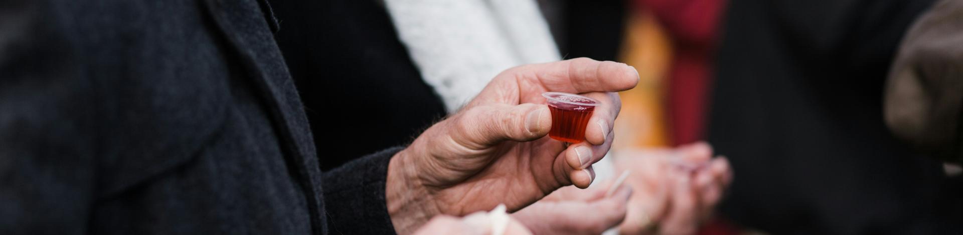 Churches unite in mile-long communion to pray for America