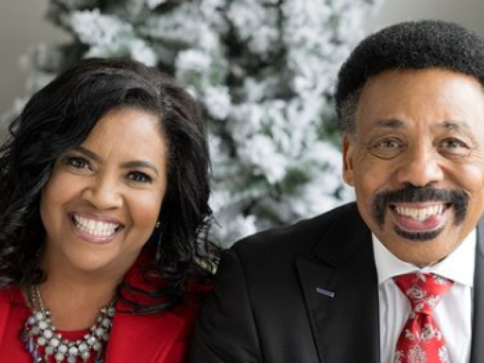 Dr Tony Evans marries his fiancée in private ceremony