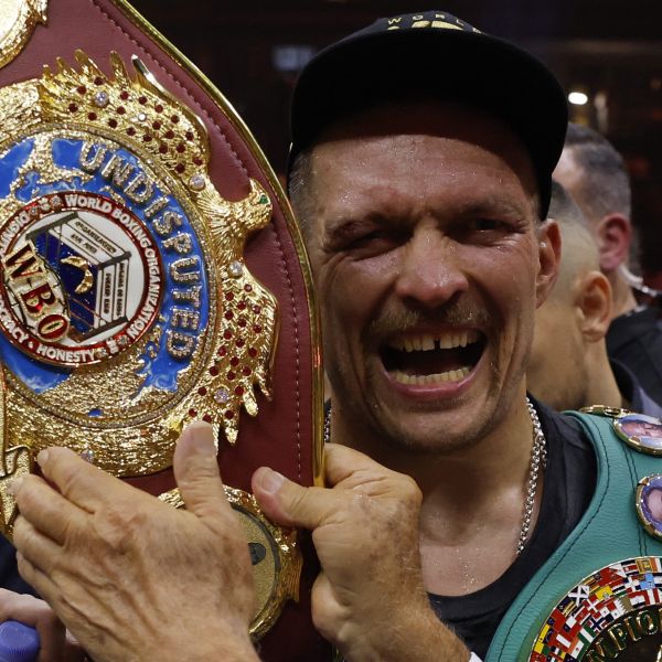 Heavyweight world champion relies on the cross