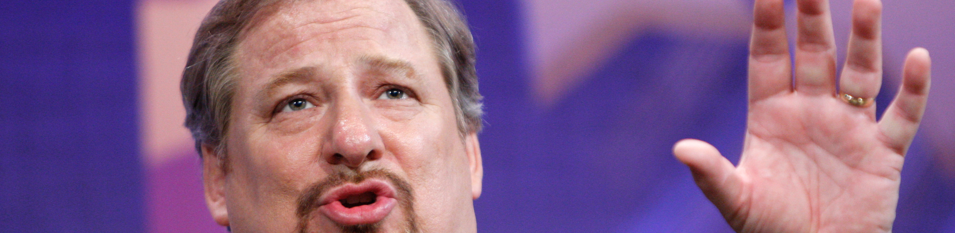 Pastor Rick Warren final service mimics first preach in 1980