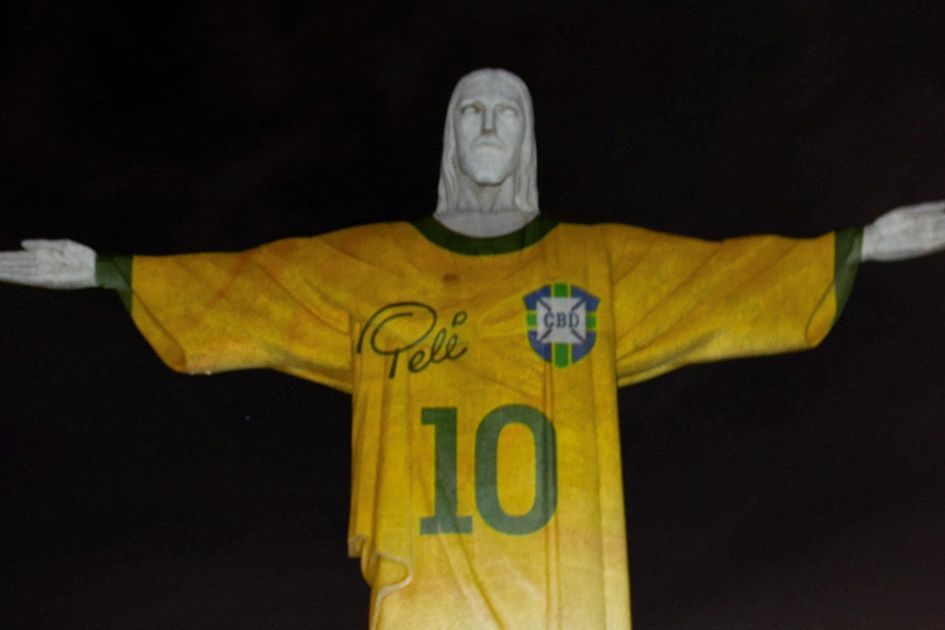Pope honours Pele as Christ the Redeemer wears his shirt on anniversary ...